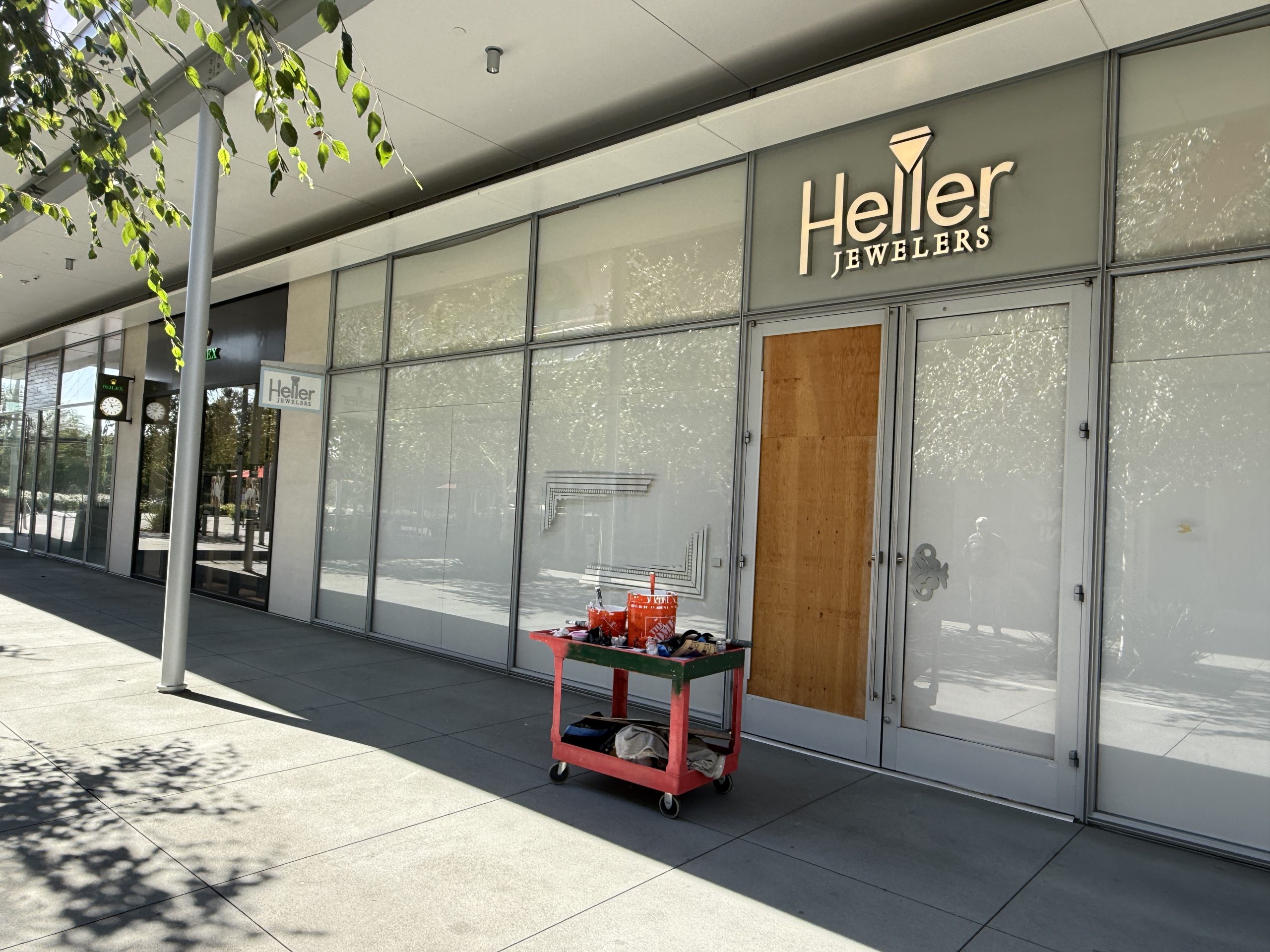 Three suspects in Heller Jewelers robbery to be arraigned this month ...