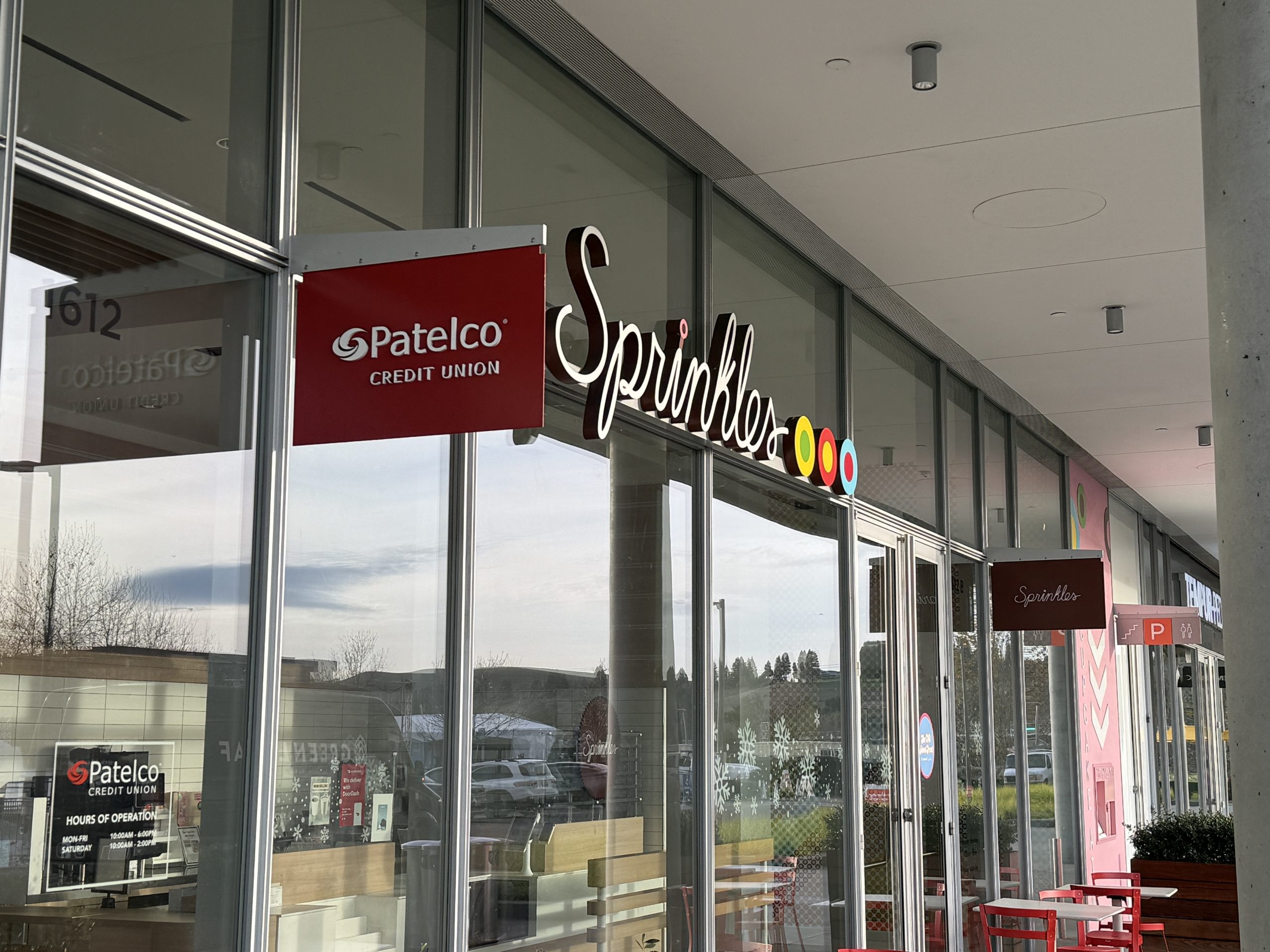 Sprinkles closes in City Center as cupcake chain abruptly shutters all ...